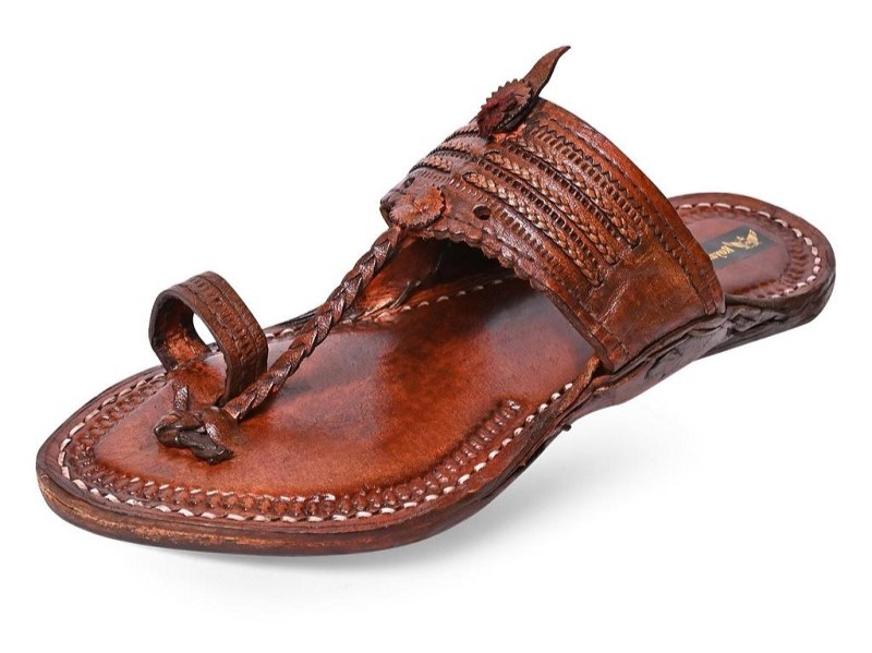 Footwear Ideas to Elevate Your Ethnic Outfit - Latest Fashion News, New ...